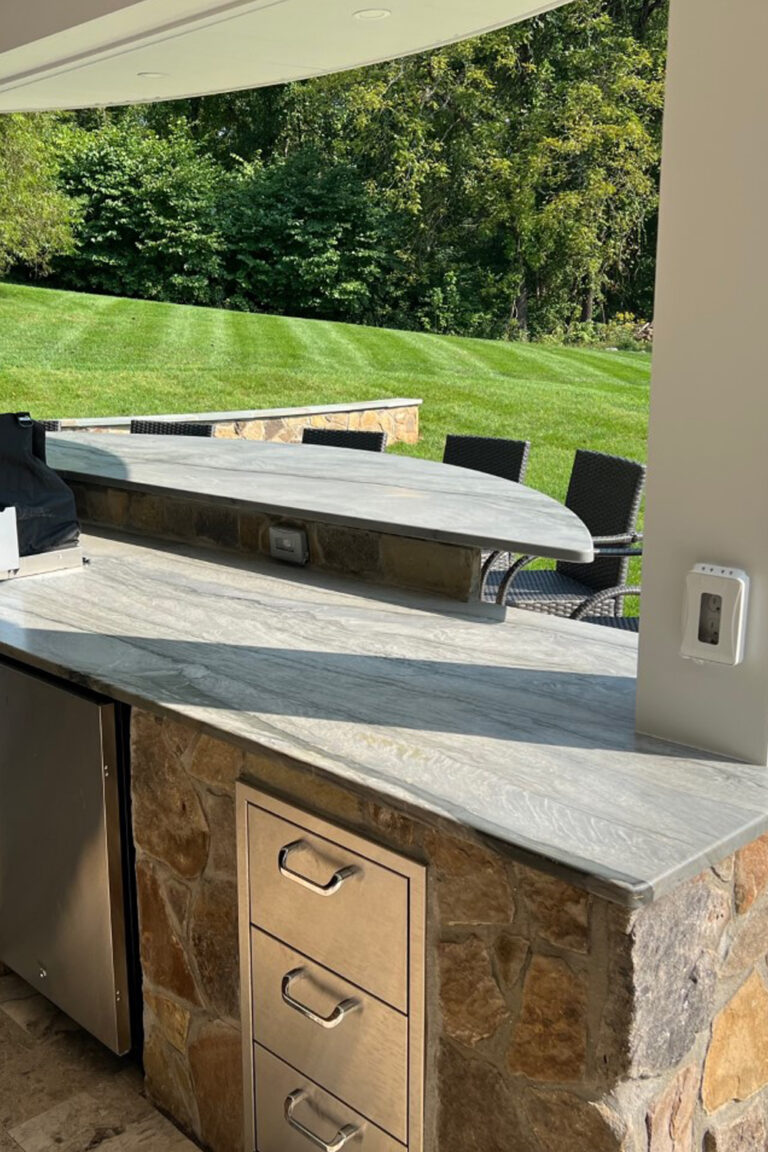 Outdoor Kitchen Countertops - Granite Countertops | Quartz Countertops ...