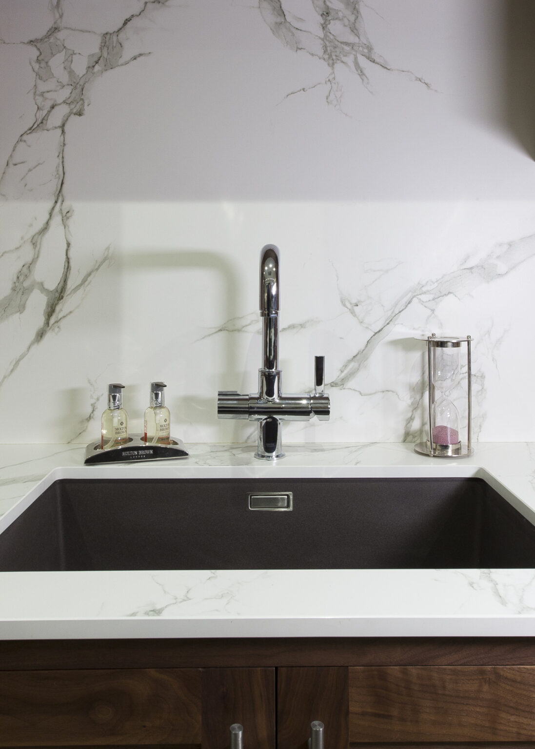 Entzo | Dekton Ultra-Compact Surface